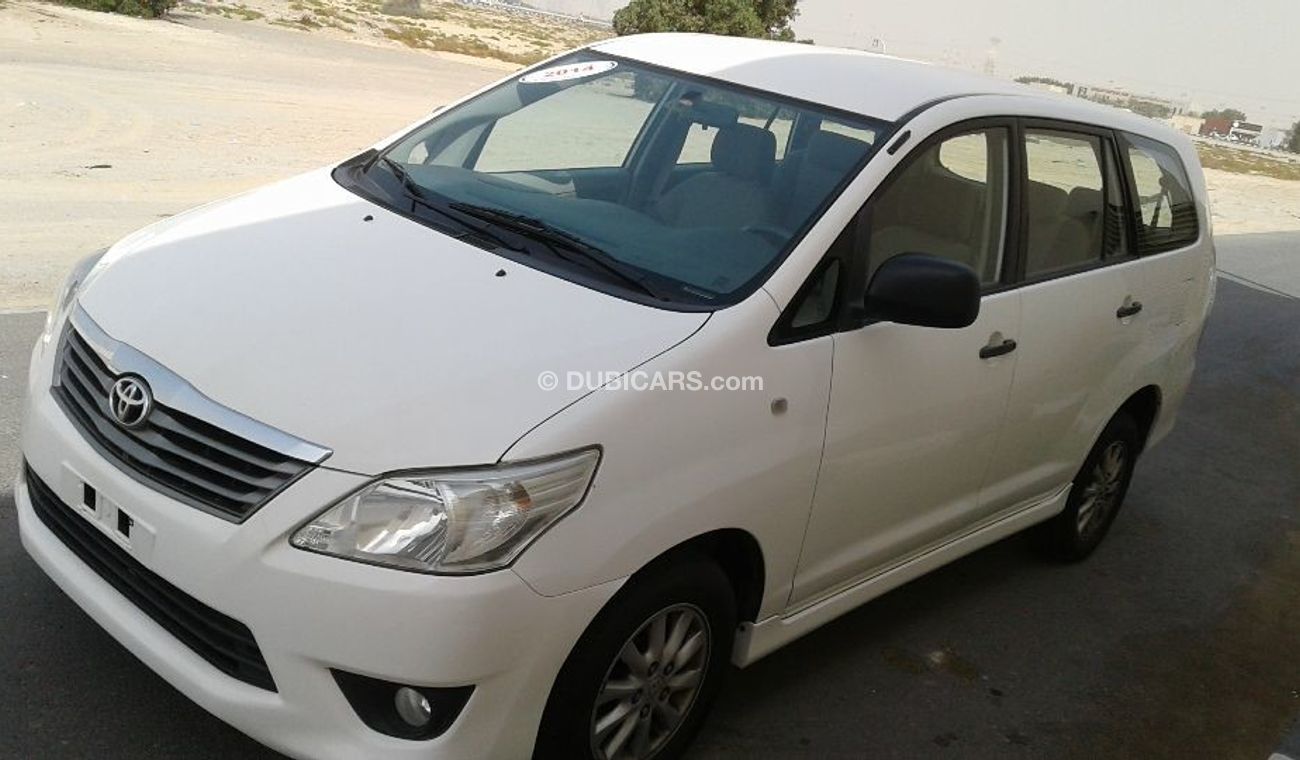 Used Toyota Innova 2014 for sale in Dubai - 132920