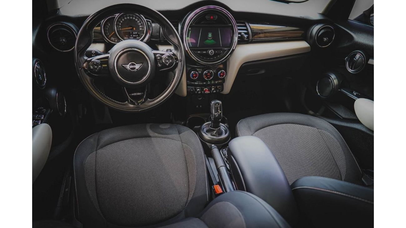 Used Mini Cooper Std 2019 for sale in Dubai - 710287