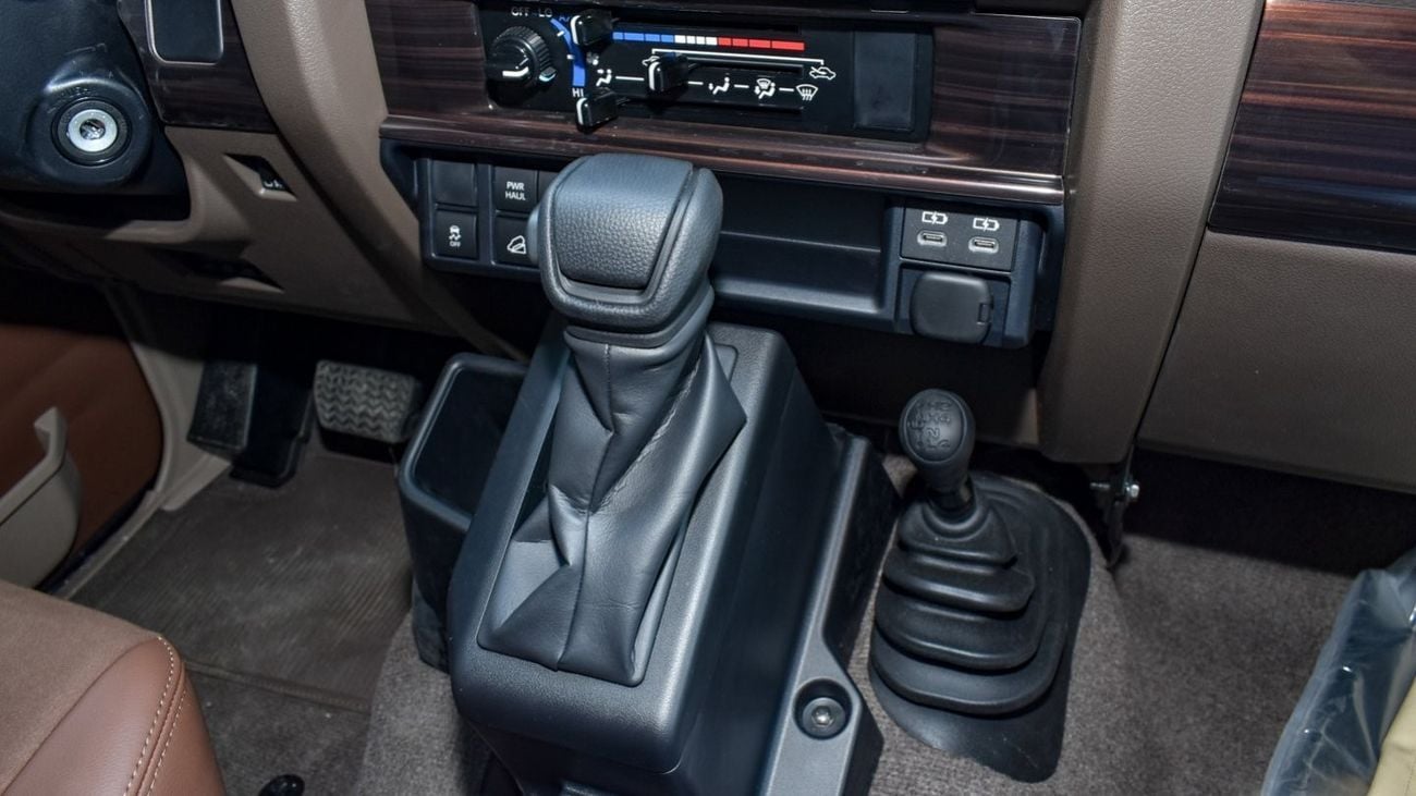 New Toyota Land Cruiser Hard Top LC 71 3 DOORS 4.0L V6 Petrol Auto ...