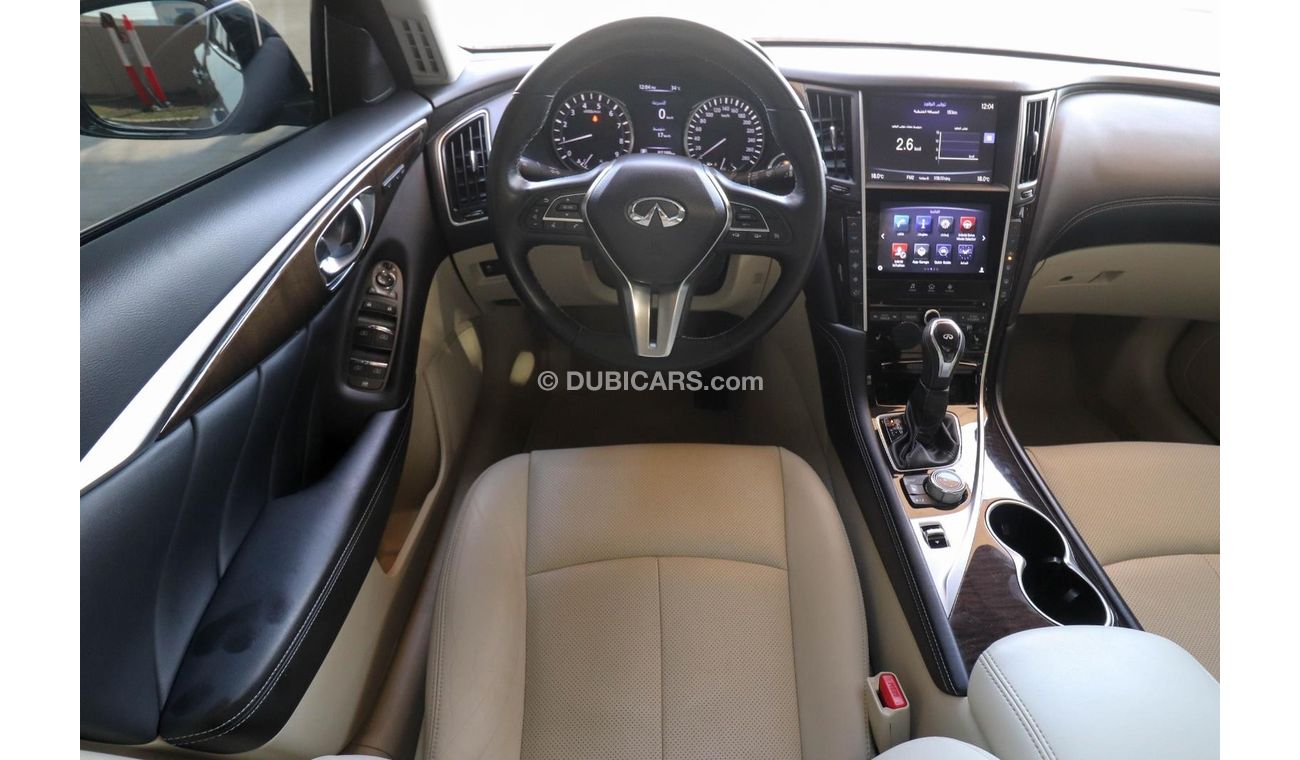 Used Infiniti Q50 V37 2019 for sale in Dubai - 647202