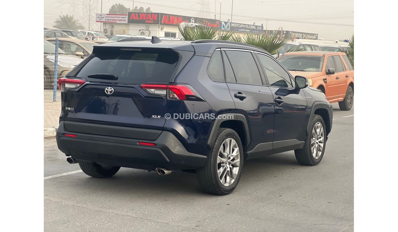 Used Toyota RAV4 2020 for sale in Dubai - 517723