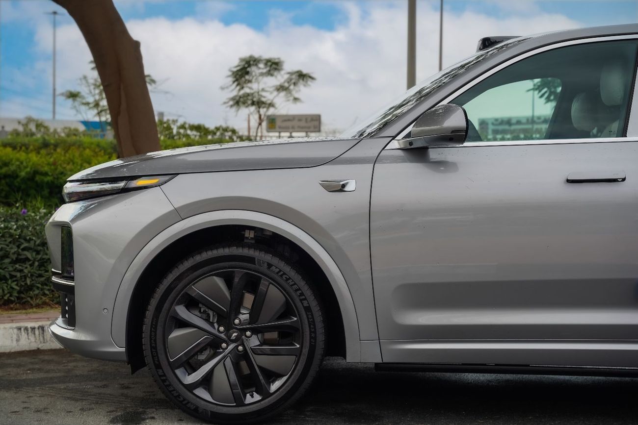 New 2024 Li Auto L7 ULTRA 1.5L Turbo Hybrid SUV 0Km 2025 for sale in Dubai - 837900