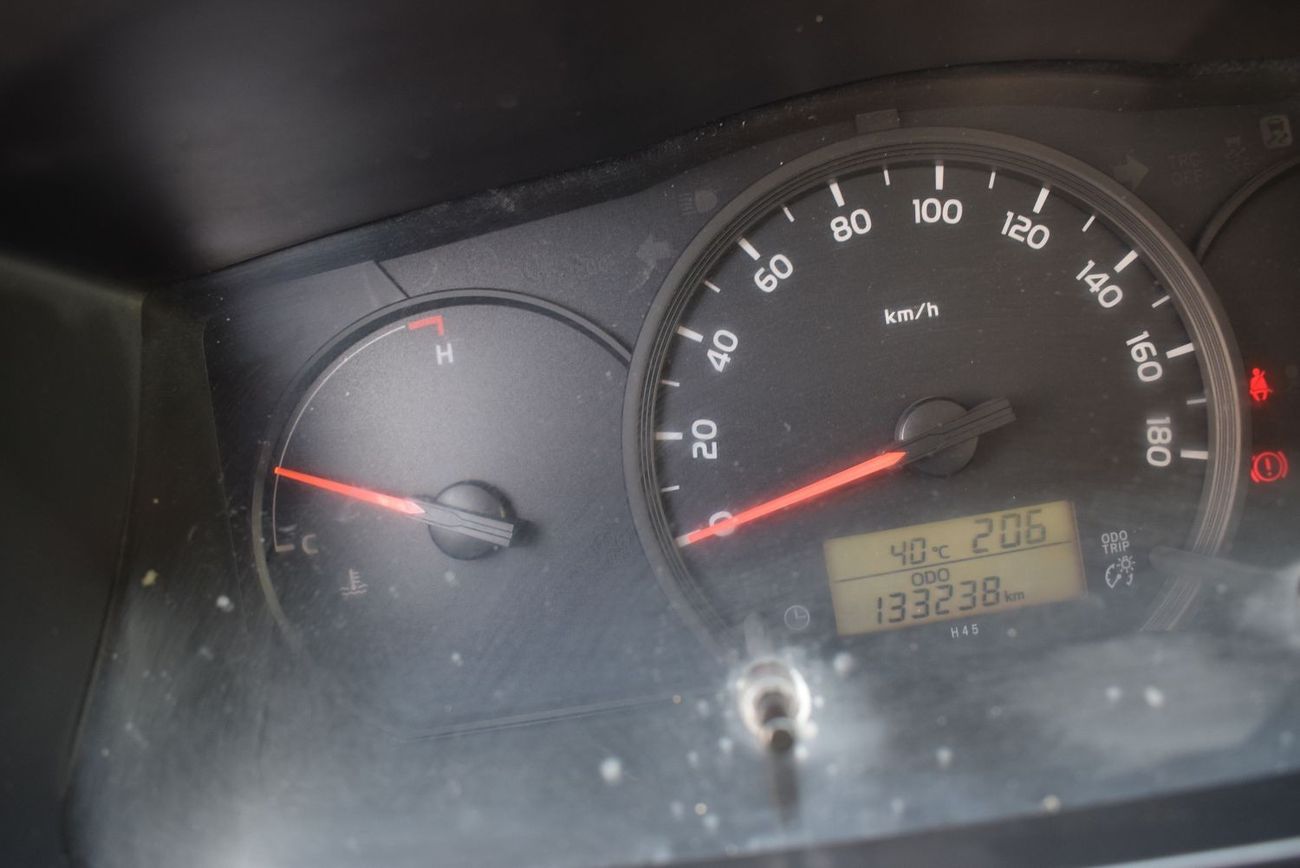 Used Commuter GLX High Roof Toyota Hiace Highroof GLX 13 seater, Model ...