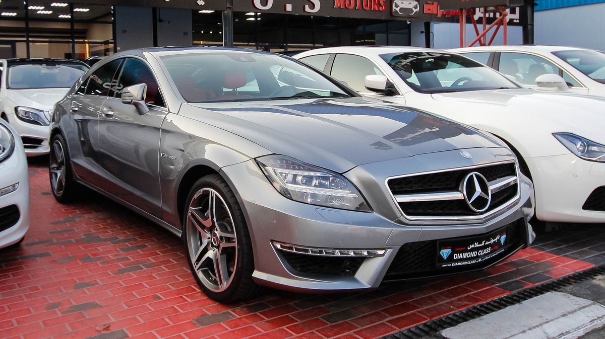 Mercedes-Benz CLS 550 CLS 63 KIT for sale: AED 120,000. Grey/Silver, 2012