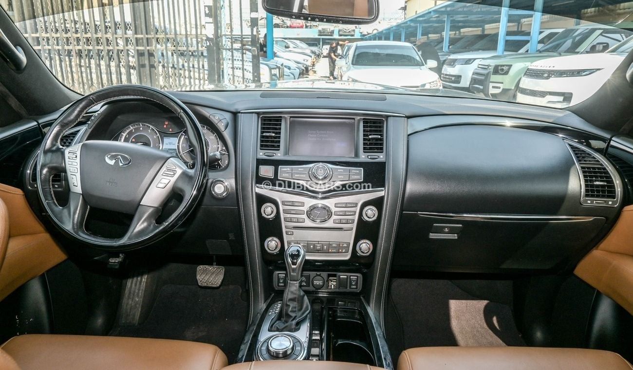 Used Infiniti QX80 5.6L 2018 for sale in Sharjah - 820617