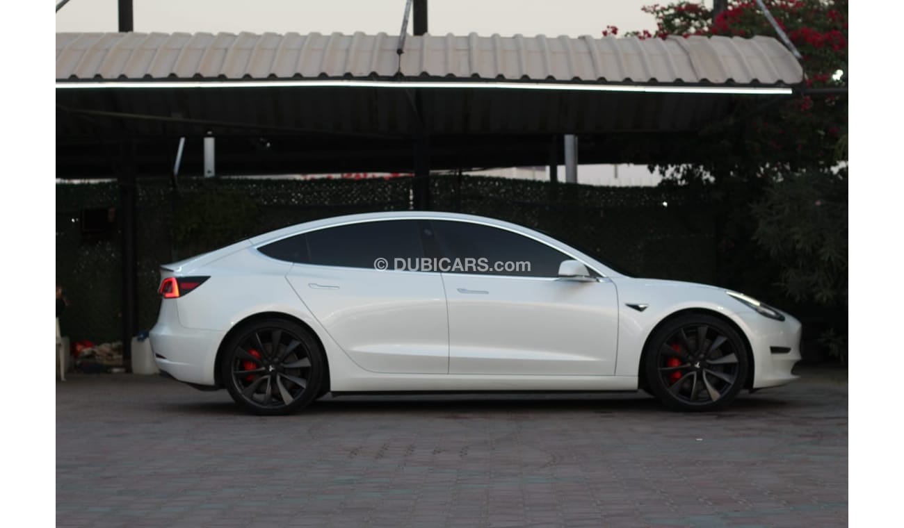 Used Tesla Model 3 Performance 2020 for sale in Dubai - 699239