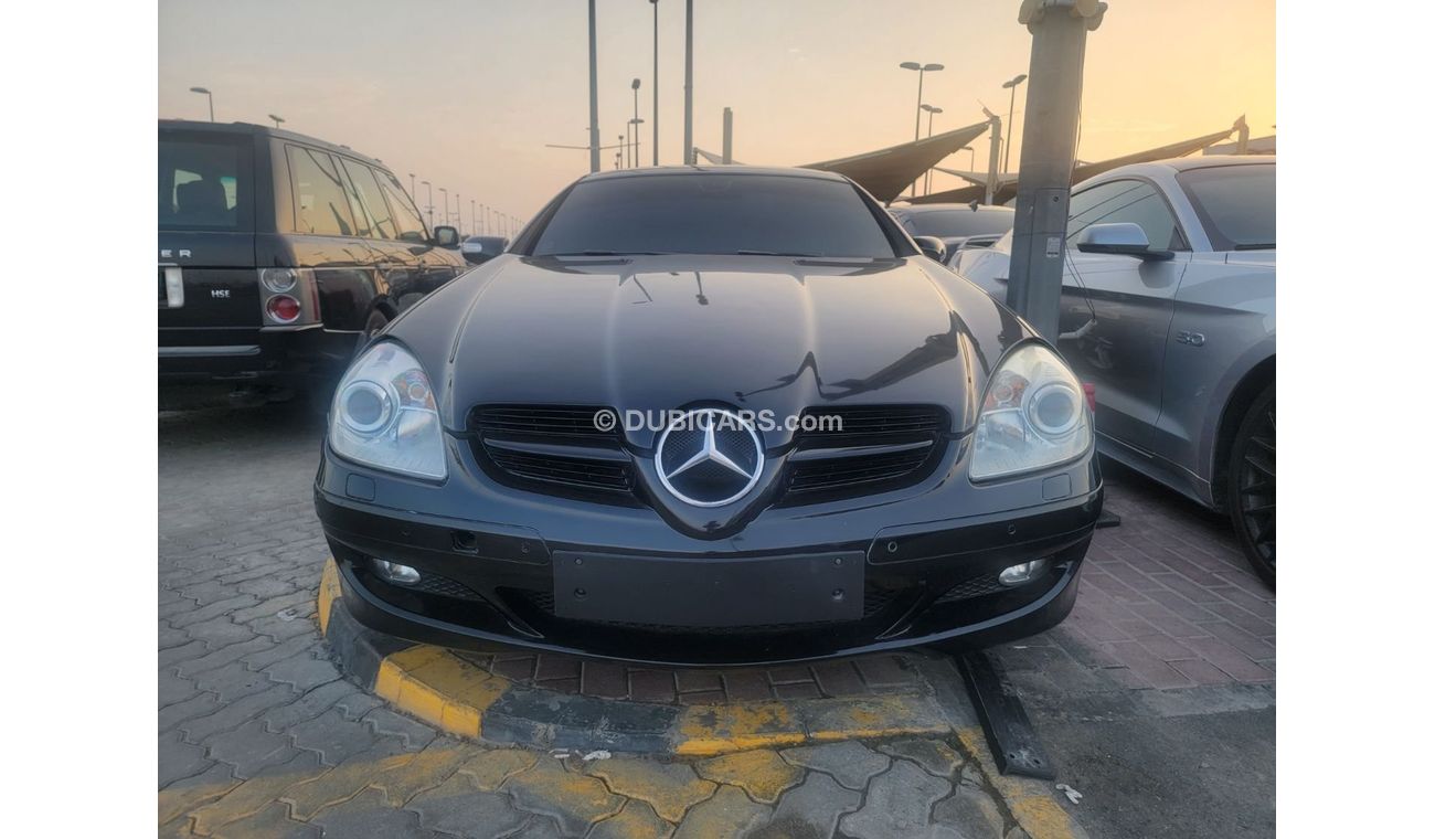 مستعملة مرسيدس بنز SLK 200 2006 للبيع في الشارقة - 549701