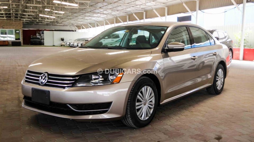 Volkswagen Passat for sale. Gold, 2015