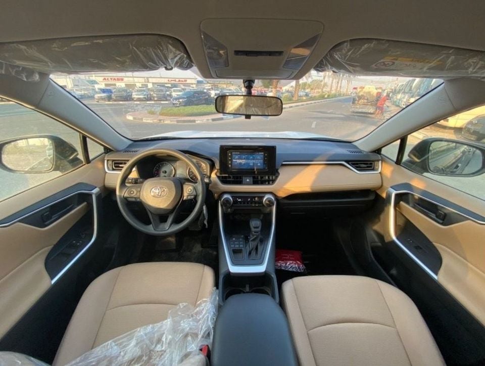 New Toyota RAV4 LE Brand new 2022 for sale in Dubai - 556153