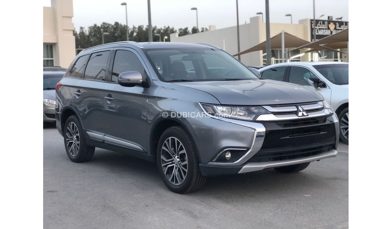 Used Mitsubishi Outlander 2017 for sale in Dubai - 540304