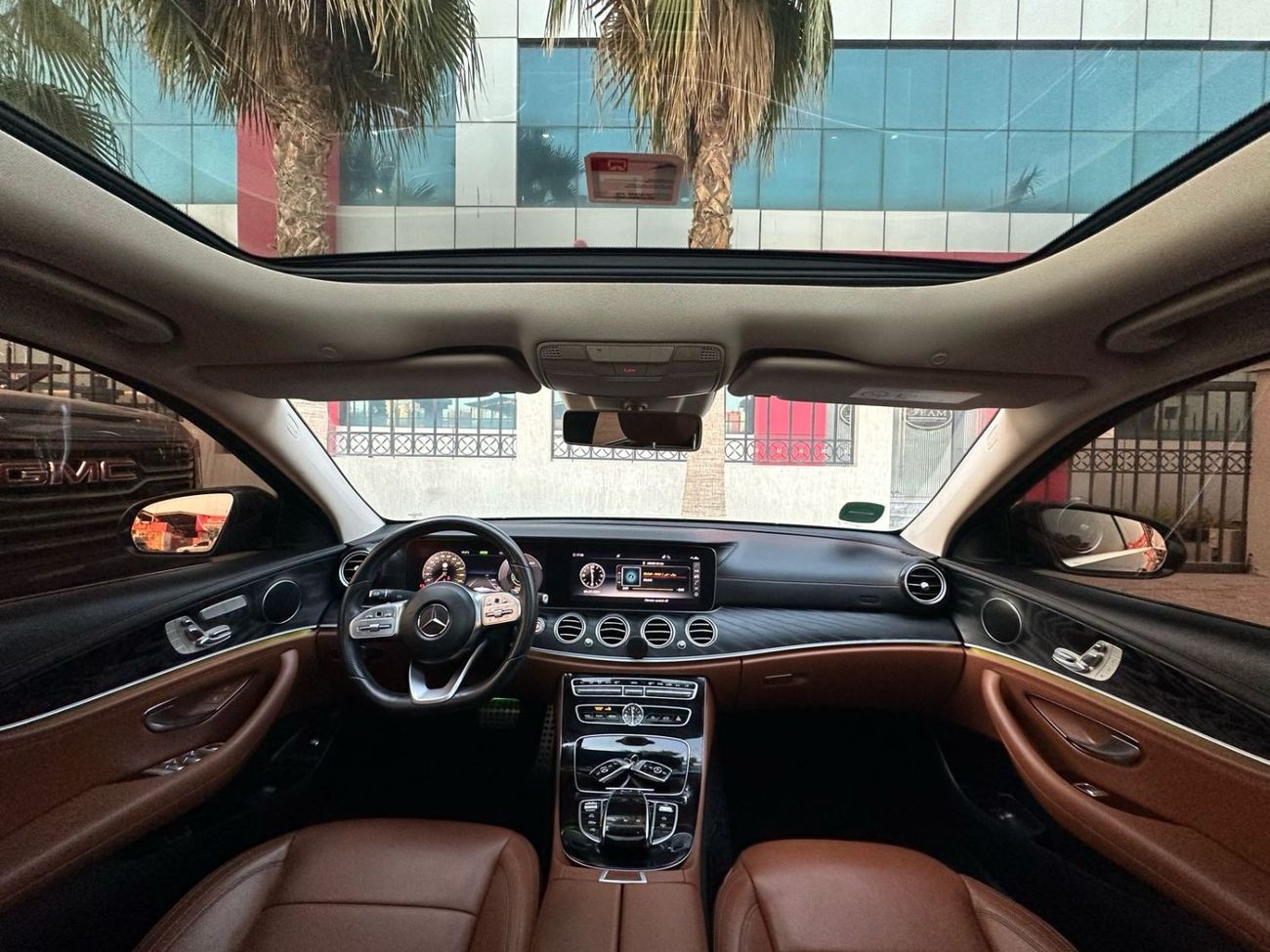 Used Mercedes-Benz E 350 Std 2019 for sale in Dubai - 718885
