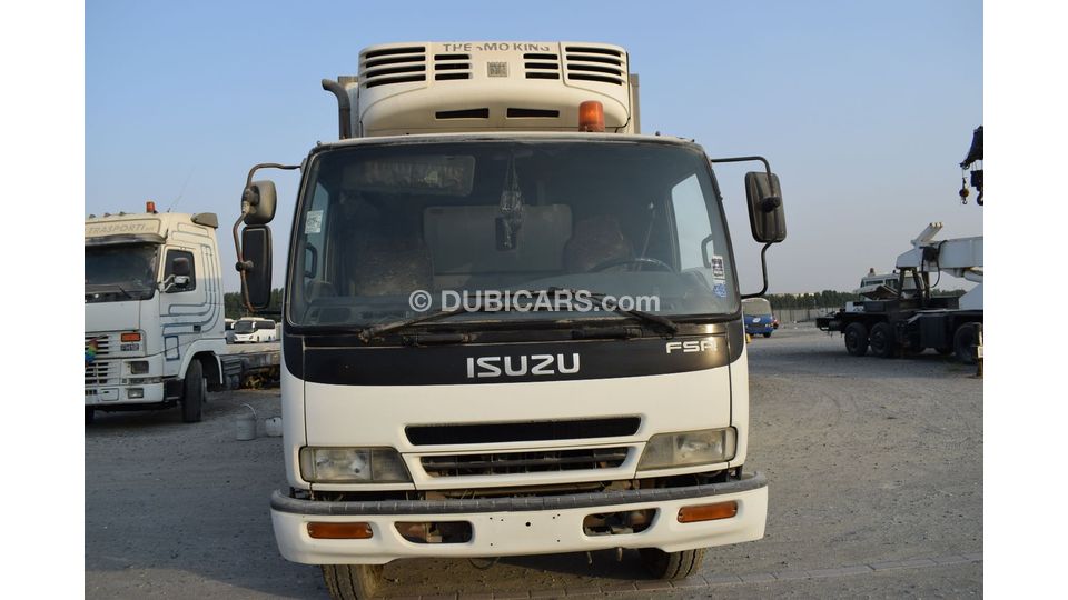 Used Isuzu FSR 7 ton chiller, Model:2007 2007 for sale in Sharjah - 672509