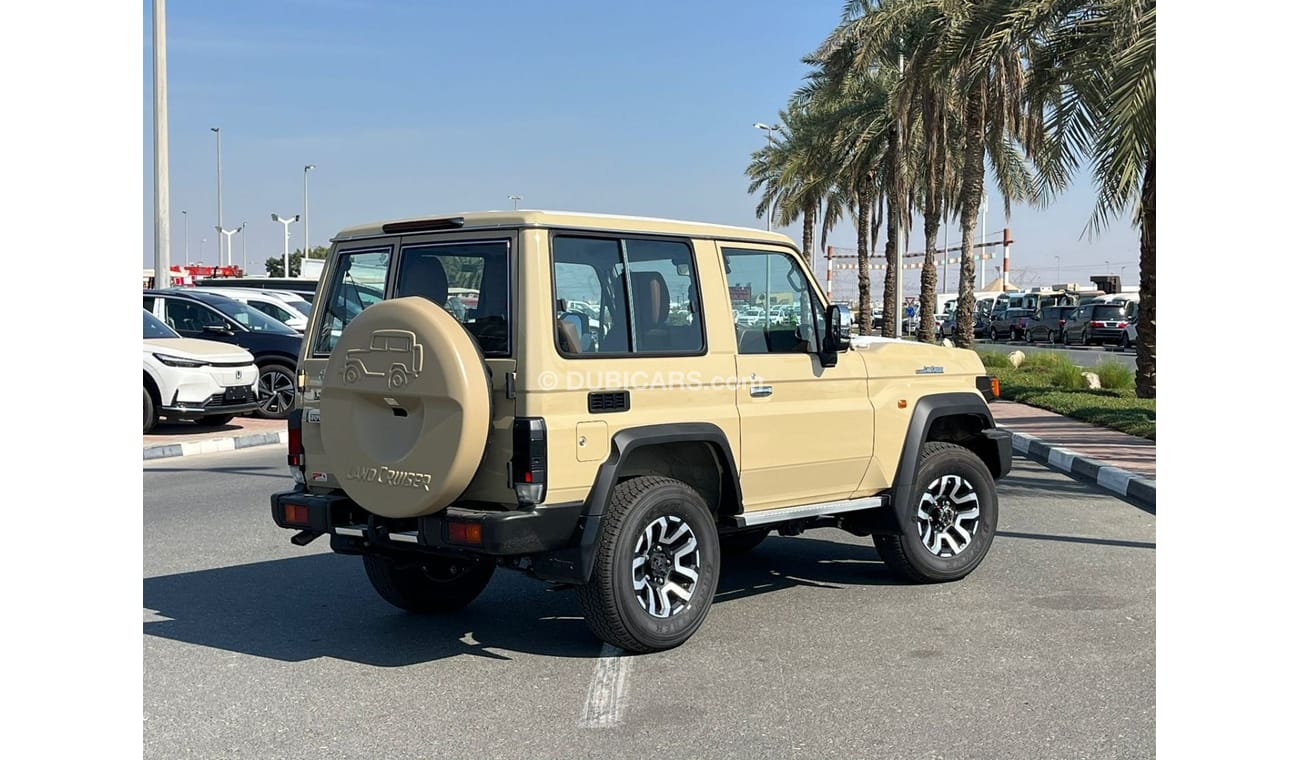 New Toyota Land Cruiser Hard Top LC 71 HT 3 DOOR 4.0L AT PTR 2024 for ...