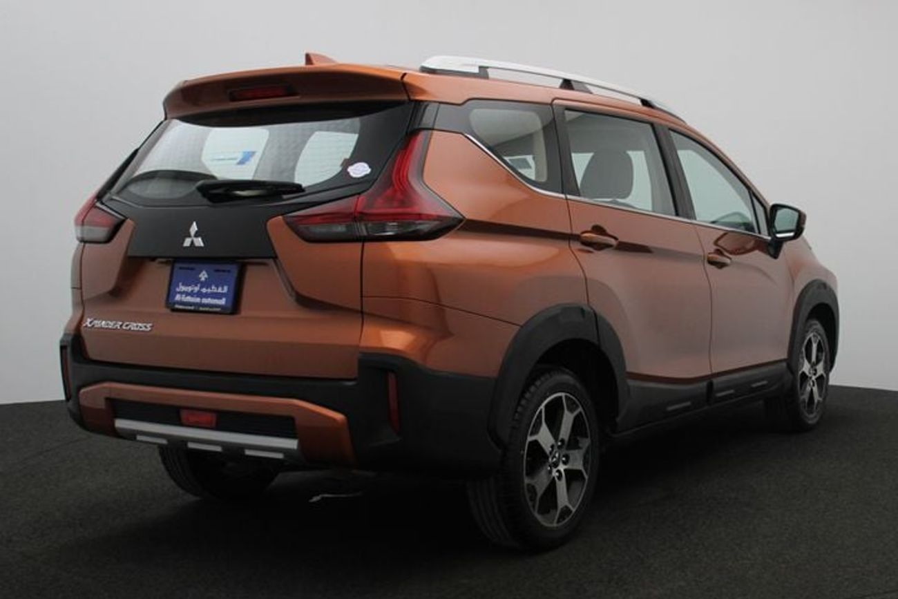 Used Mitsubishi Xpander Cross HIGHLINE 1.5 2023 for sale in Dubai - 884863