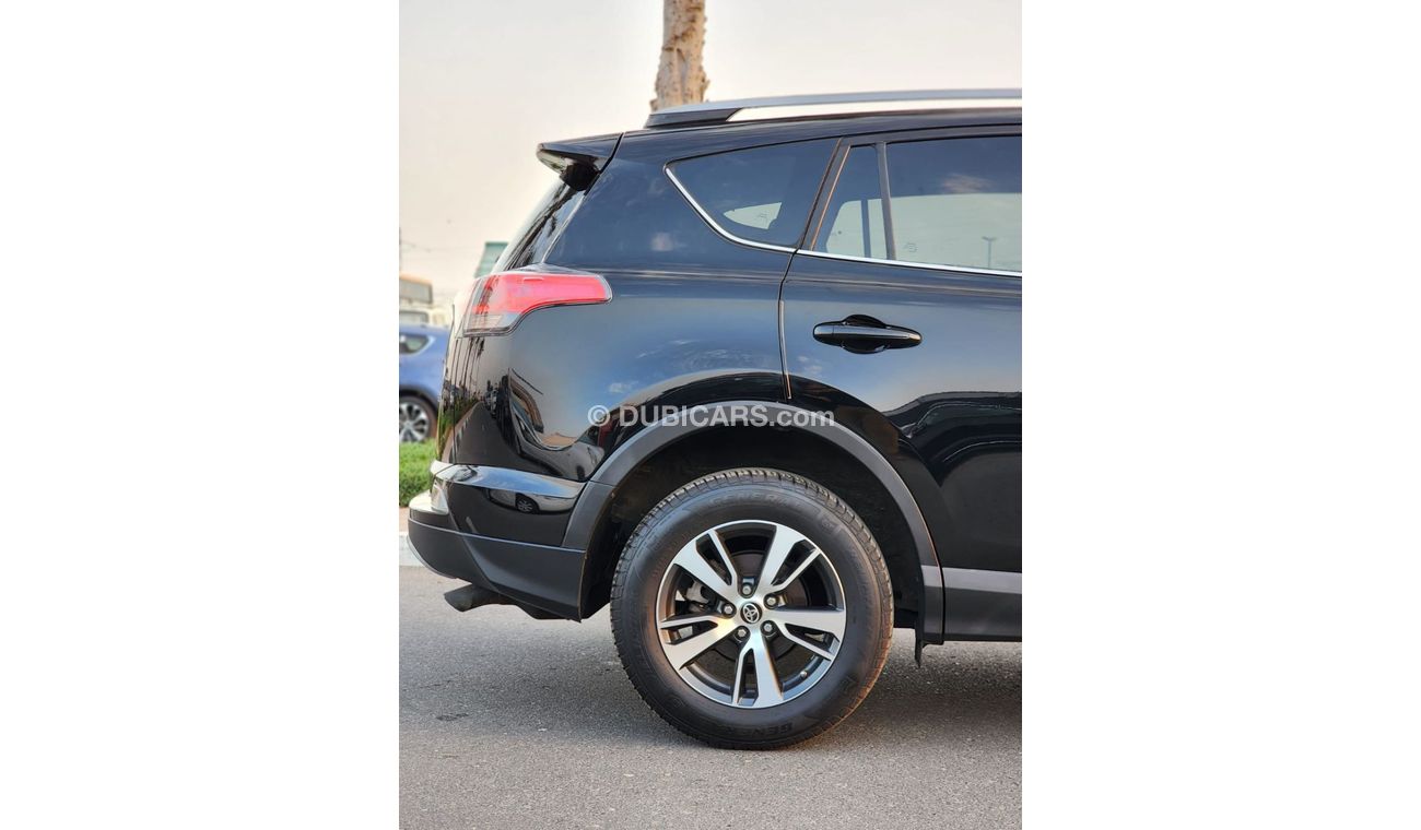 Used Toyota RAV4 EX RAV4 XLE 2017 for sale in Dubai - 697856
