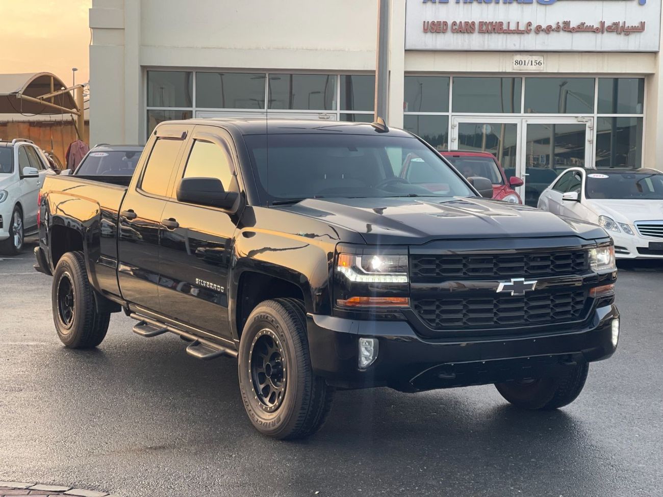 Used C/C LT2 Midnight Edition Chevrolet Silverado _American_2018 ...