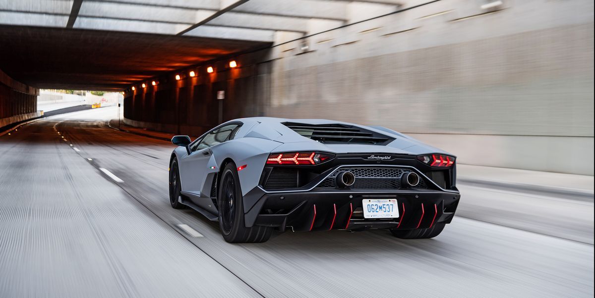 Lamborghini Aventador Price in UAE, Images, Specs & Features