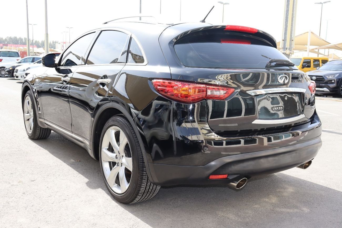 Used Infiniti FX50s V8 2010 GCC 2010 for sale in Dubai - 533156