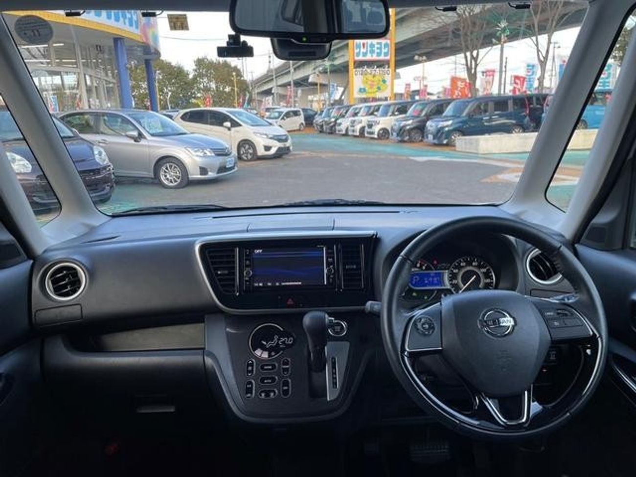 Used Nissan Z B21A 2018 for sale in Japan - 705744