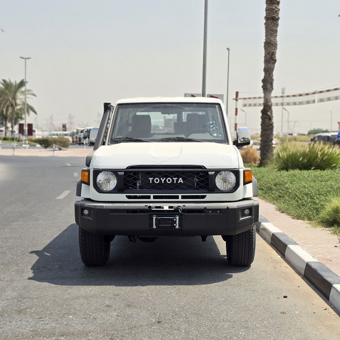New Toyota Land Cruiser 70 2024 LC76 4.0L Full option AT 2024 for sale ...