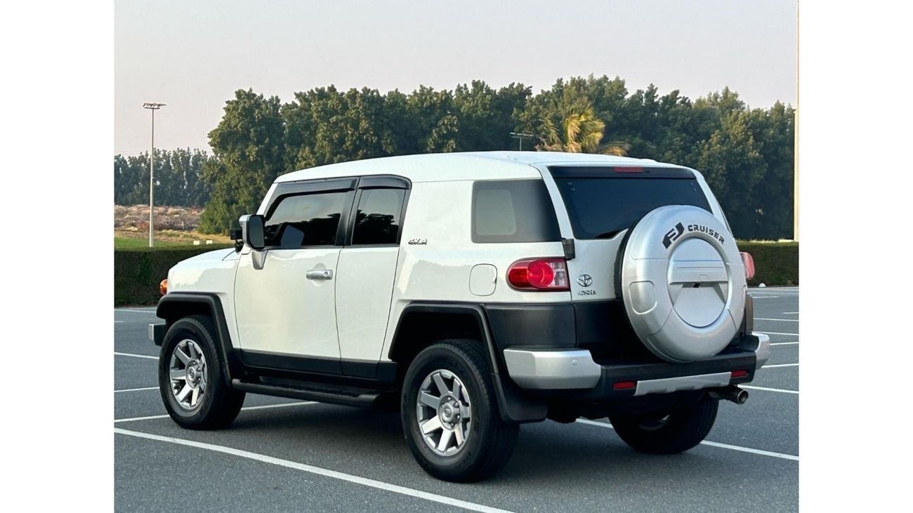 Used Toyota FJ Cruiser GXR FJ Cruiser GX.R 2017 GCC Perfect condition ...