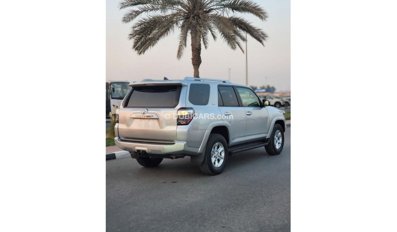 Used Toyota 4Runner 2018 for sale in Dubai - 555979
