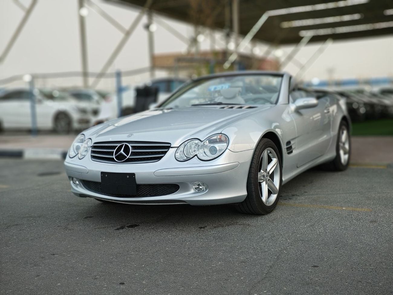 Used Mercedes-Benz SL 550 2006 for sale in Dubai - 768420