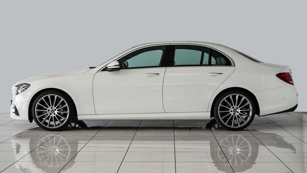 Used Mercedes-Benz E300 2020 for sale in Abu Dhabi - 347097
