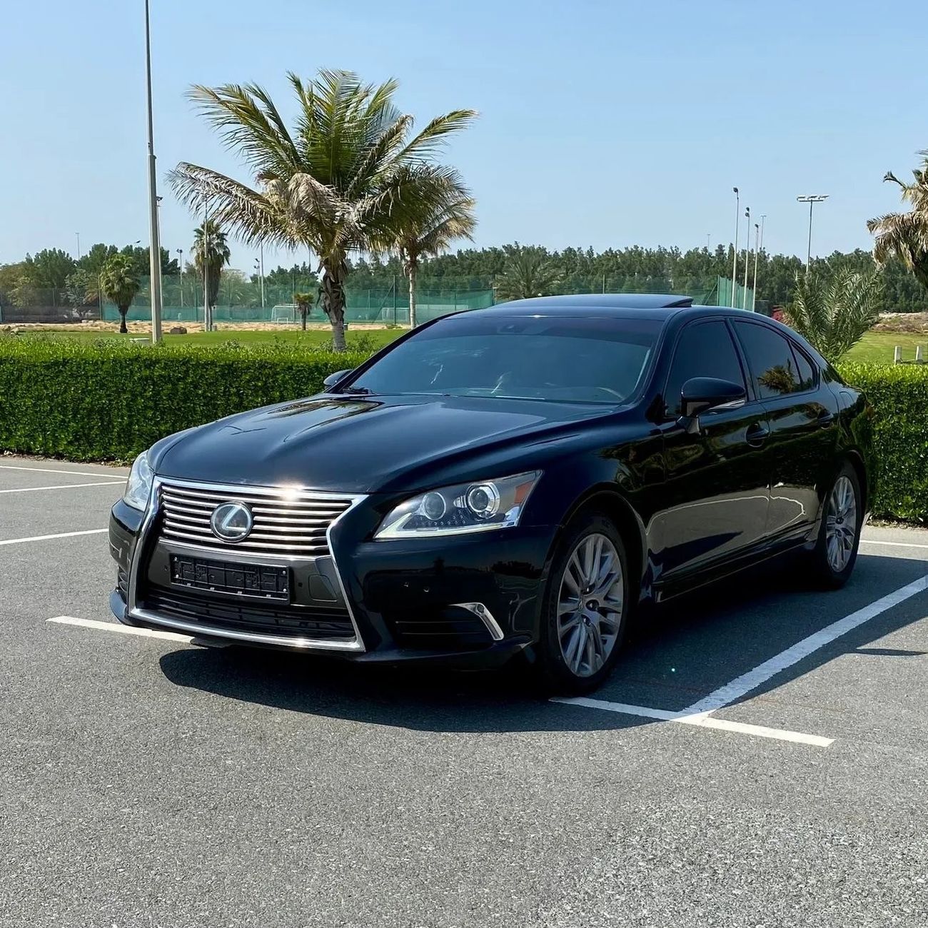 Used Lexus LS460 L Titanium 2013 for sale in Dubai - 716939