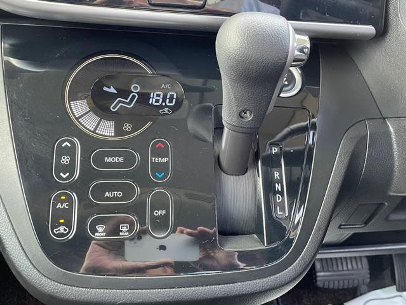 Used Nissan Z B21A 2018 for sale in Japan - 682005