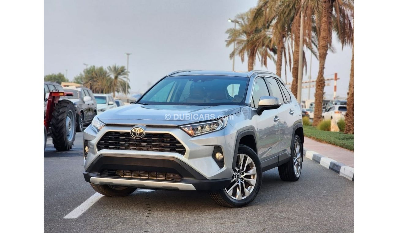 Used TOYOTA RAV4 LIMITED FULL OPTION 4X4 2019 for sale in Dubai - 653543