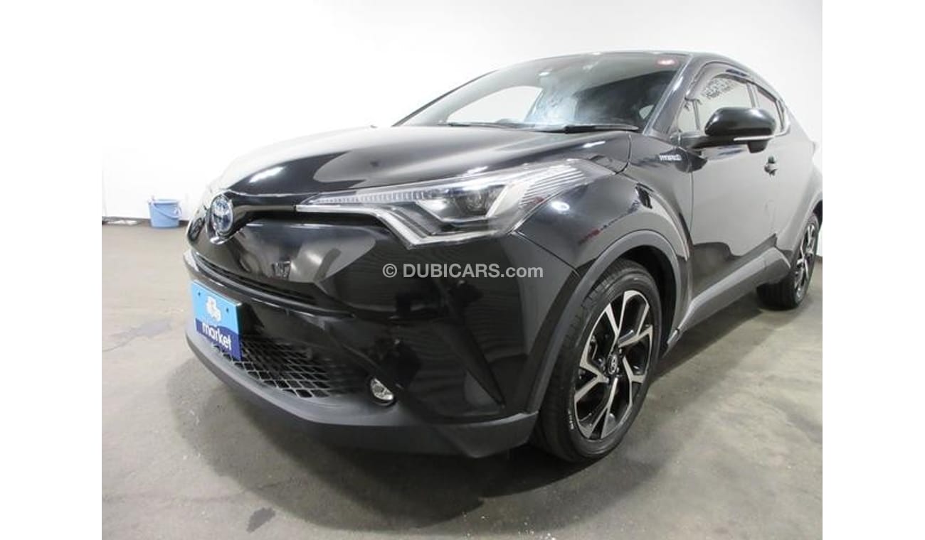 Used Toyota C-HR ZYX10 2019 for sale in Japan - 689907