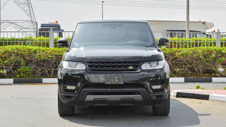 Used Land Rover Range Rover Sport SE 2014 for sale in Dubai - 676541