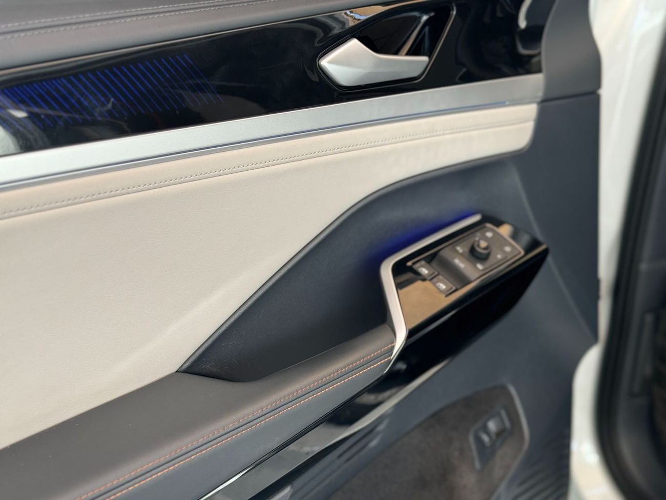 Used Volkswagen ID.6 2022 ID6 PRO 6 SEATER 2022 for sale in Dubai - 773587