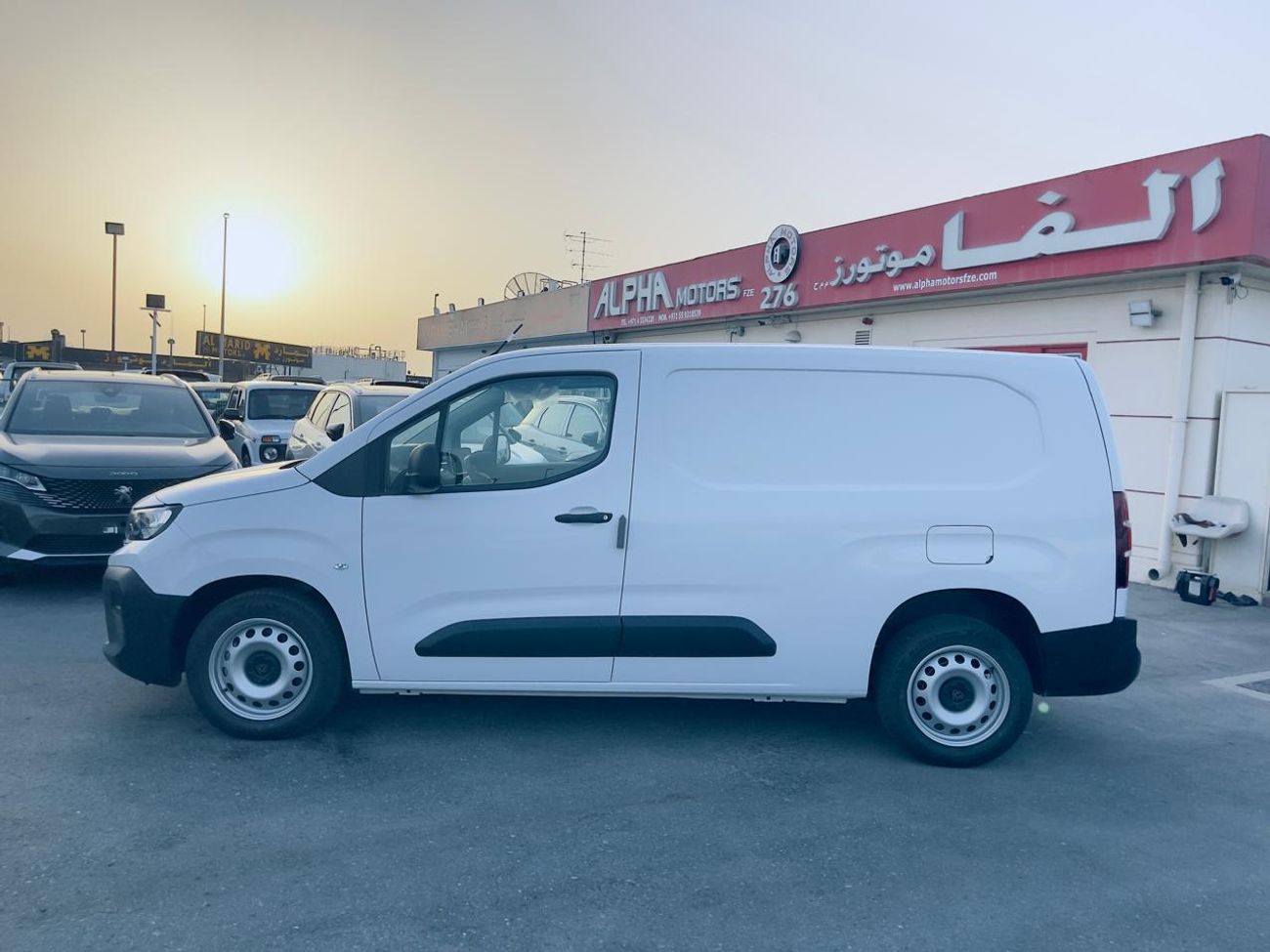 New peugeot partner 1.6L 2025 2025 for sale in Dubai - 865585