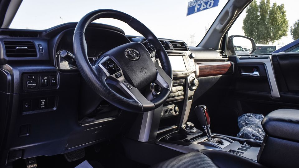 Used Toyota 4Runner 2014 for sale in Dubai - 208356