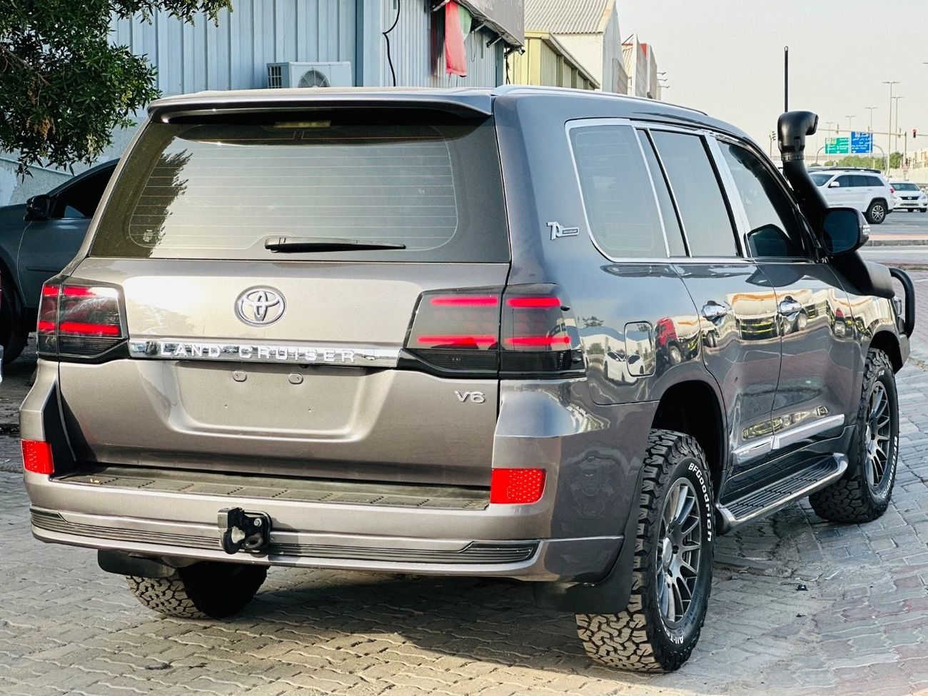 Used Toyota Land Cruiser GXR1 2021 for sale in Dubai - 724321