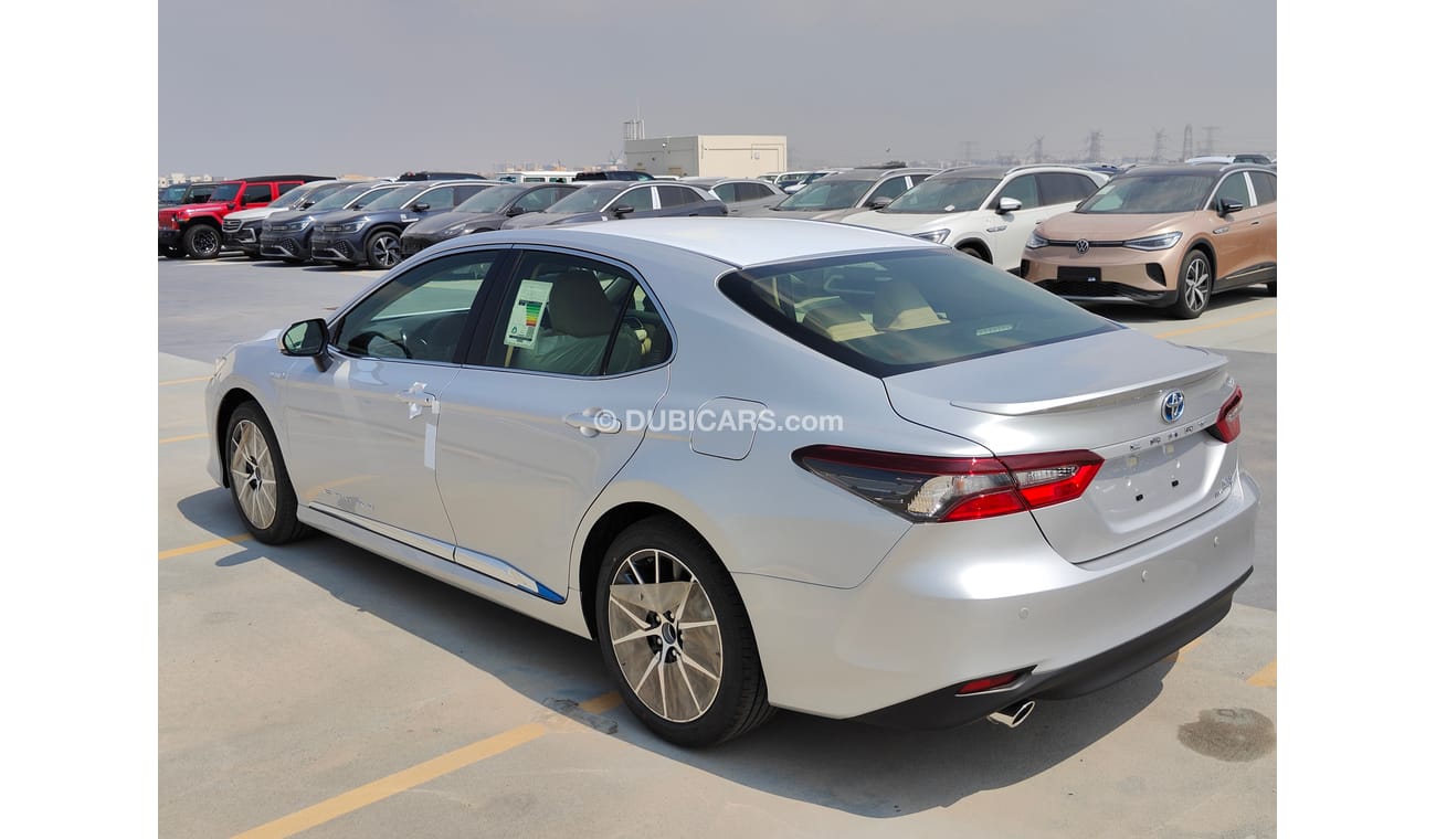 New Toyota Camry GLE Hybrid 2.5l Automatic 2023 for sale in Dubai - 594400
