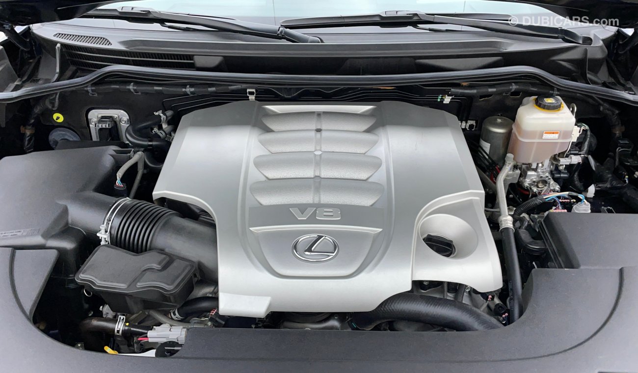 Used Lexus LX570 Signature 5700 2019 for sale in Dubai - 490051