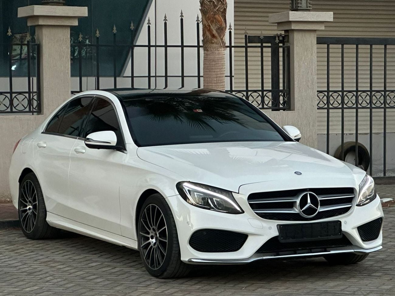 Used Mercedes-Benz C200 Elegance 2016 for sale in Dubai - 713767