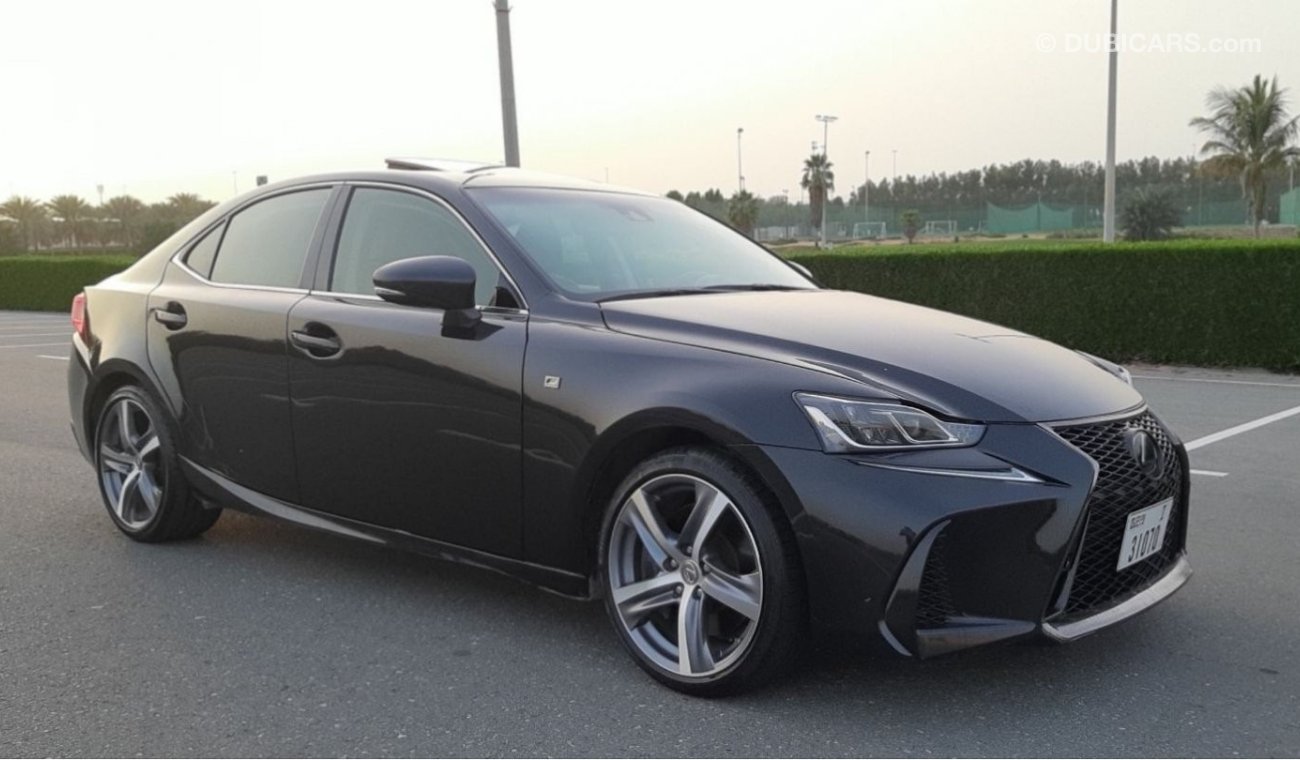 Used Lexus IS250 2018 for sale in Dubai - 492358