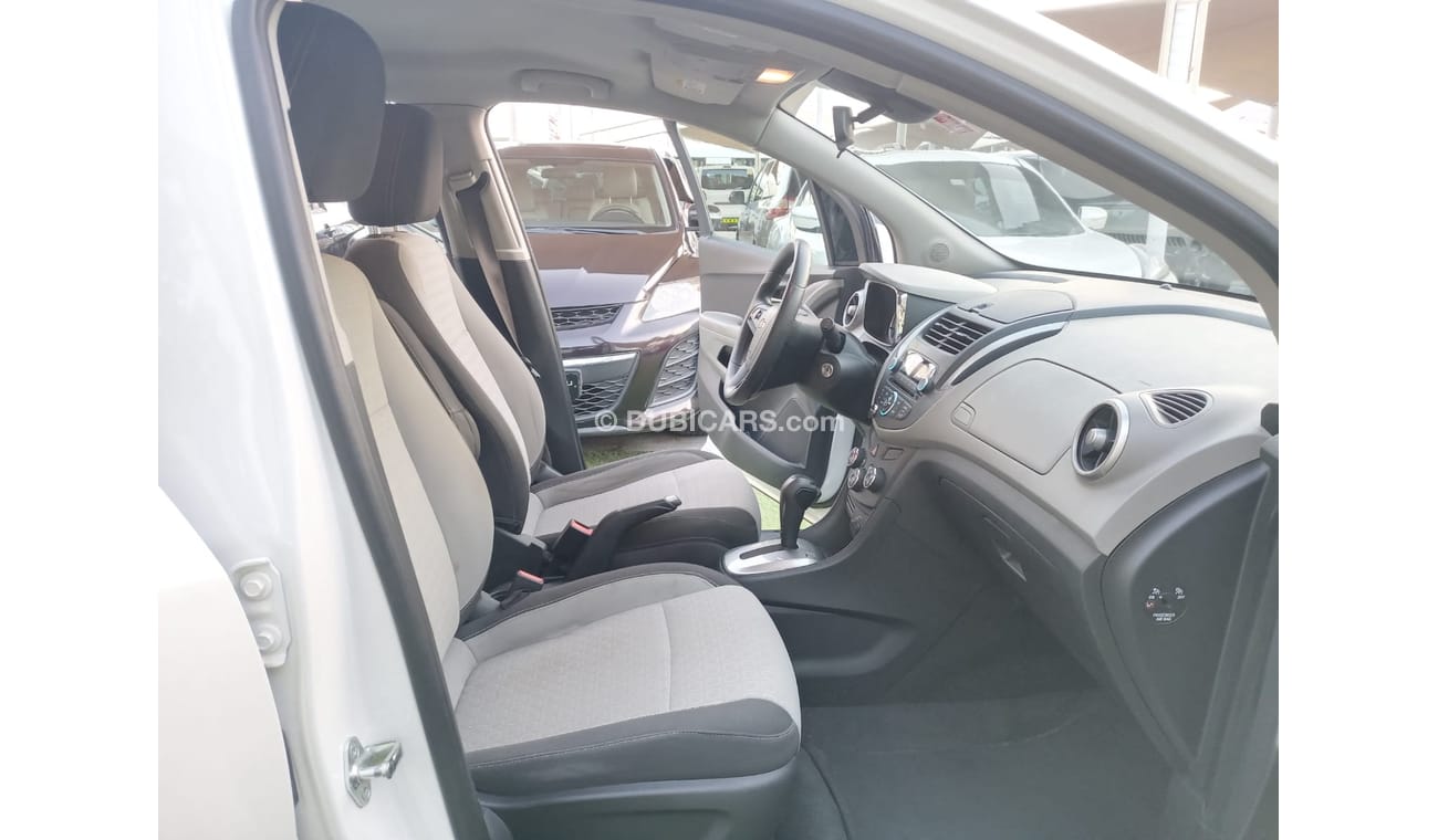 Used Chevrolet Trax 2015 model GCC, agency dye, cruise control, sensors ...