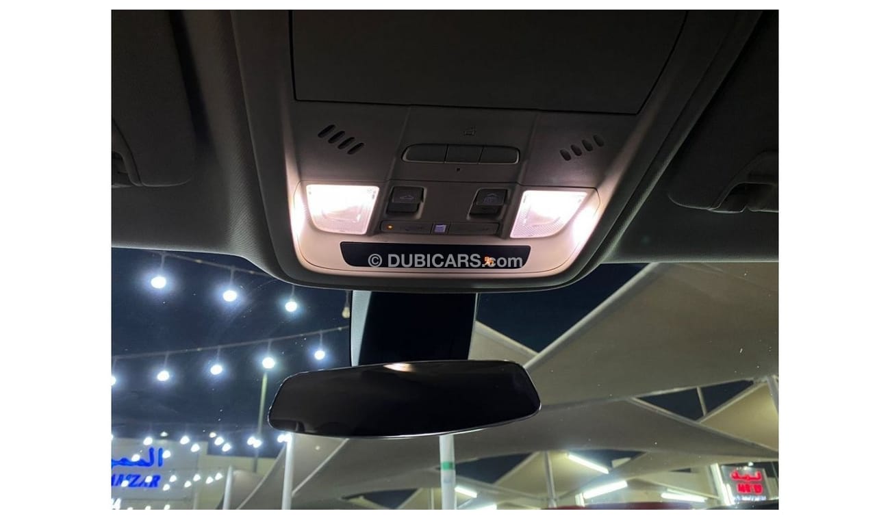 Used Cadillac XT5 Luxury AWD 2018 for sale in Dubai - 641783