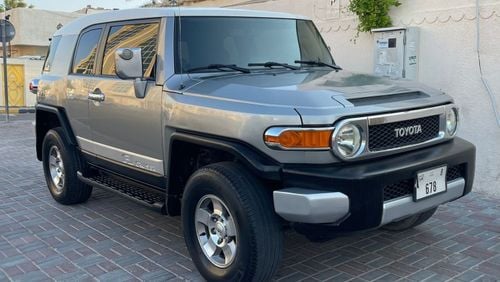 Toyota FJ Cruiser Price in UAE, Images, Specs & Features