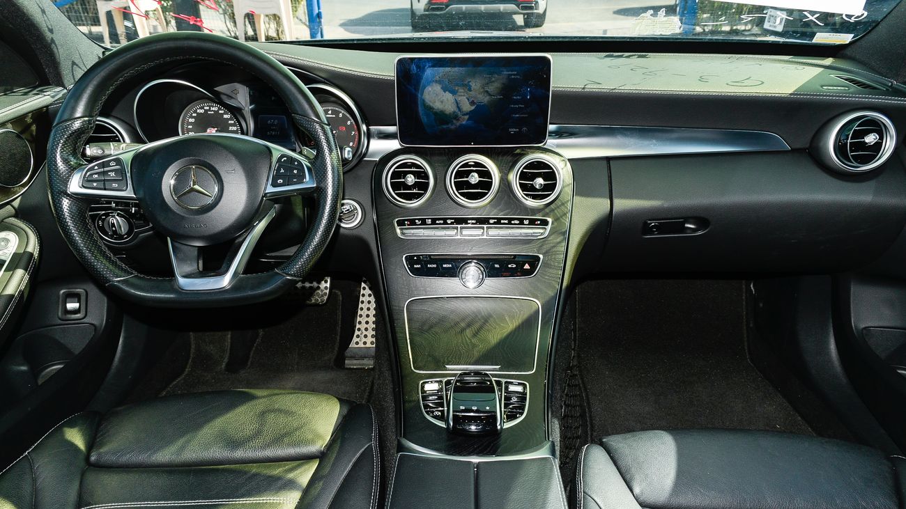 Used Mercedes-Benz C200 2016 for sale in Dubai - 427512