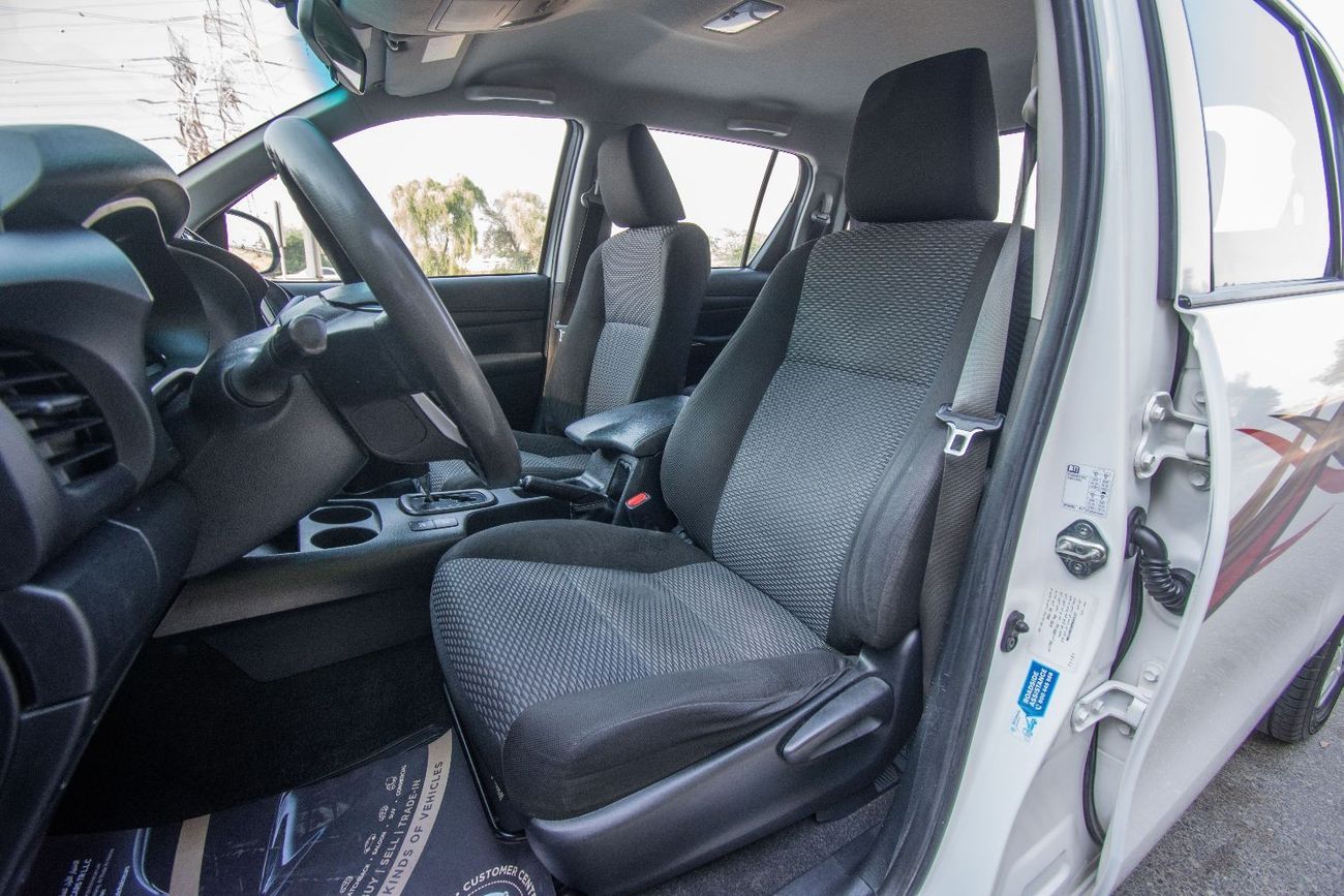 Used 2021 | TOYOTA HILUX | GLX DOUBLE CABIN 4x2 | AUTOMATIC | KEYLESS ...