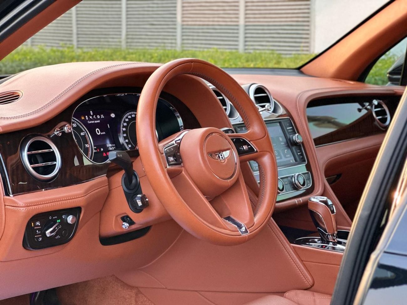 Used Bentley Bentayga BENTLY BENTAYGA MODEL 2018 KILOMETERS 115000 GCC ...