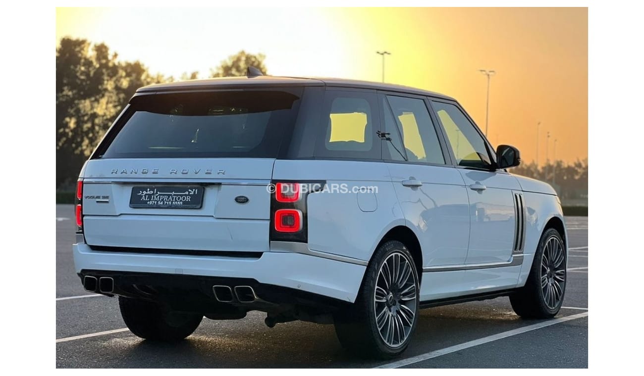Used Land Rover Range Rover Vogue 2018 for sale in Dubai - 613145