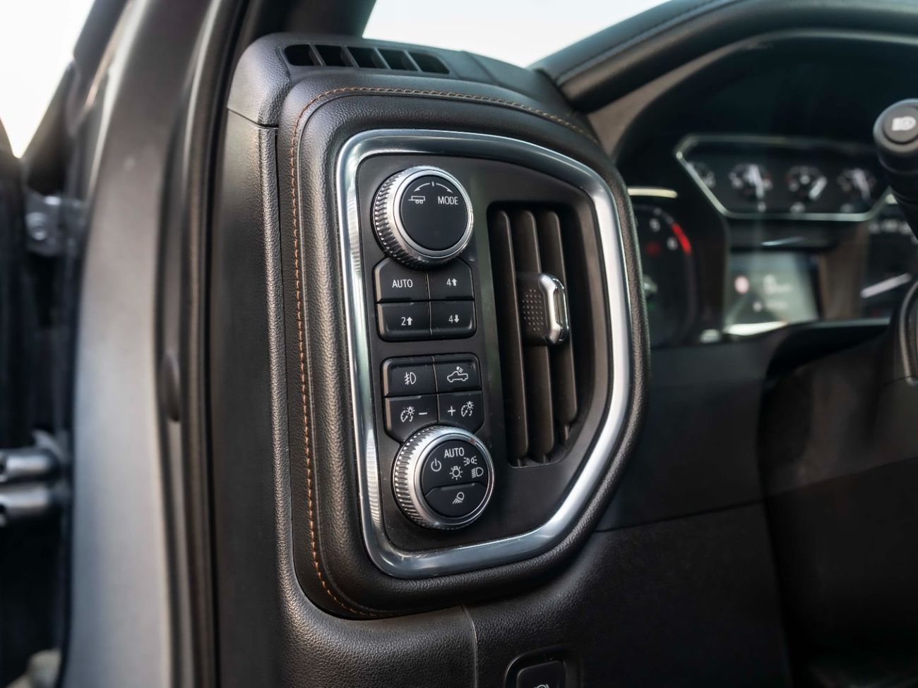 Used GMC Sierra AT4 2020 for sale in Dubai - 912392