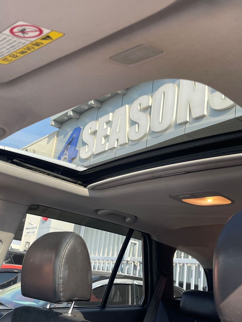 Used Hyundai Santa Fe DIESEL 2.2 2011 for sale in Ajman - 795433